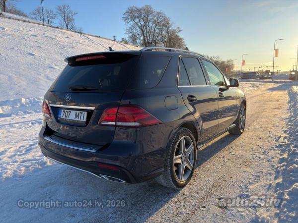 Mercedes-Benz GLE-Class 2018 Tallina, ar dzinēja tilpumu 3.00 L un nobraukumu 160 tūkst. km par 35900 €, foto 8 vietnē AUTOMOTO.COM.LV