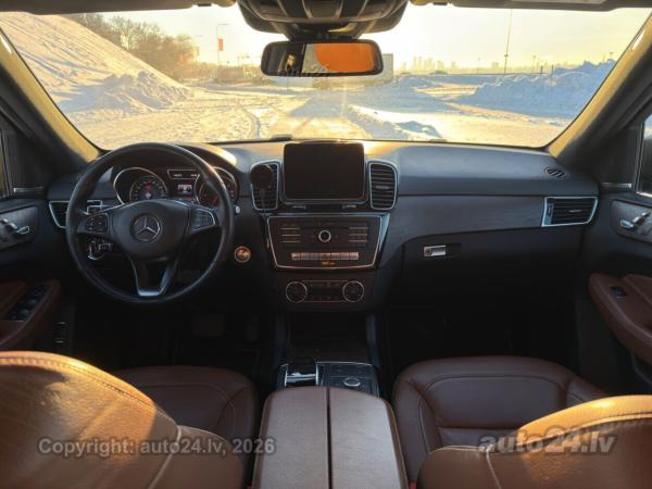 Mercedes-Benz GLE-Class 2018 Tallina, ar dzinēja tilpumu 3.00 L un nobraukumu 160 tūkst. km par 35900 €, foto 9 vietnē AUTOMOTO.COM.LV