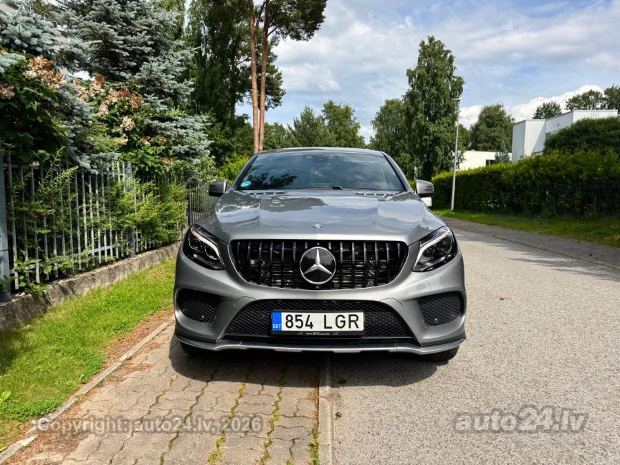 Pelēks Mercedes-Benz GLE-Class 2016 Tallina, ar dzinēja tilpumu 3.50 L un nobraukumu 218 tūkst. km par 31000 €, foto 1 vietnē AUTOMOTO.COM.LV