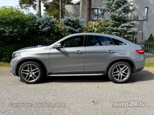 Pelēks Mercedes-Benz GLE-Class 2016 Tallina, ar dzinēja tilpumu 3.50 L un nobraukumu 218 tūkst. km par 31000 €, foto 4 vietnē AUTOMOTO.COM.LV
