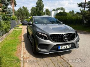 Pelēks Mercedes-Benz GLE-Class 2016 Tallina, ar dzinēja tilpumu 3.50 L un nobraukumu 218 tūkst. km par 31000 €, foto 10 vietnē AUTOMOTO.COM.LV