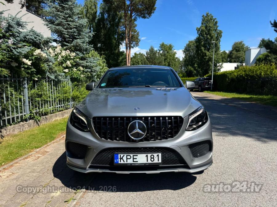 Pelēks Mercedes-Benz GLE-Class 2016 Tallina, ar dzinēja tilpumu 3.50 L un nobraukumu 218 tūkst. km par 31000 €, foto 22 vietnē AUTOMOTO.COM.LV