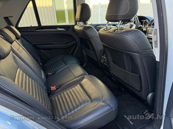Pelēks Mercedes-Benz GLE-Class 2015 Tallina, ar dzinēja tilpumu 3.00 L un nobraukumu 160 tūkst. km par 19990 €, foto 11 vietnē AUTOMOTO.COM.LV