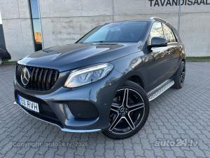 Pelēks Mercedes-Benz GLE-Class 2015 Viljandi, ar dzinēja tilpumu 3.00 L un nobraukumu 249 tūkst. km par 21990 €, foto  vietnē AUTOMOTO.COM.LV