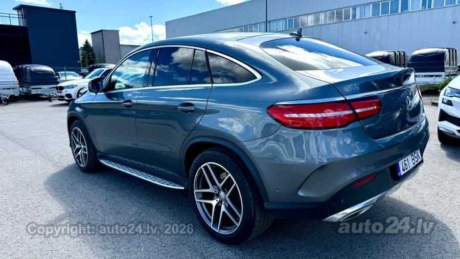 Pelēks Mercedes-Benz GLE-Class 2016 Tallina, ar dzinēja tilpumu 3.00 L un nobraukumu 170 tūkst. km par 27990 €, foto 7 vietnē AUTOMOTO.COM.LV