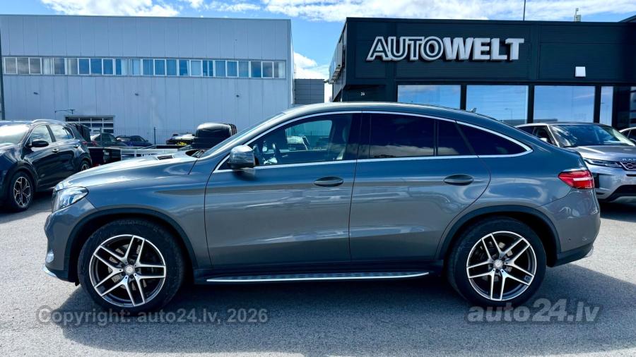 Pelēks Mercedes-Benz GLE-Class 2016 Tallina, ar dzinēja tilpumu 3.00 L un nobraukumu 170 tūkst. km par 27990 €, foto 8 vietnē AUTOMOTO.COM.LV