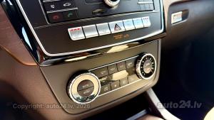 Pelēks Mercedes-Benz GLE-Class 2016 Tallina, ar dzinēja tilpumu 3.00 L un nobraukumu 170 tūkst. km par 27990 €, foto 15 vietnē AUTOMOTO.COM.LV