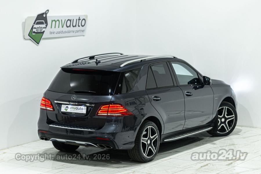 Pelēks Mercedes-Benz GLE-Class 2016 Tallina, ar dzinēja tilpumu 3.00 L un nobraukumu 199 tūkst. km par 18990 €, foto 3 vietnē AUTOMOTO.COM.LV