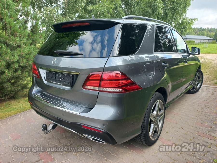Grey Mercedes-Benz GLE-Class 2017 in Tartu, with an engine capacity of 3.00 L and mileage of 175 thousand km for 29900 €, photo 10 on AUTOMOTO.COM.LV