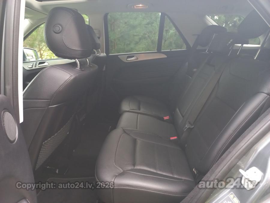 Grey Mercedes-Benz GLE-Class 2017 in Tartu, with an engine capacity of 3.00 L and mileage of 175 thousand km for 29900 €, photo 13 on AUTOMOTO.COM.LV