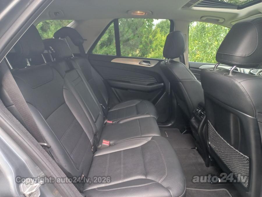 Grey Mercedes-Benz GLE-Class 2017 in Tartu, with an engine capacity of 3.00 L and mileage of 175 thousand km for 29900 €, photo 14 on AUTOMOTO.COM.LV