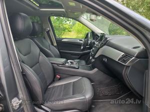 Grey Mercedes-Benz GLE-Class 2017 in Tartu, with an engine capacity of 3.00 L and mileage of 175 thousand km for 29900 €, photo 15 on AUTOMOTO.COM.LV