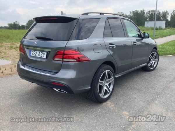 Grey Mercedes-Benz GLE-Class 2018 in Tallinn, with an engine capacity of 3.00 L and mileage of 190 thousand km for 29999 €, photo 5 on AUTOMOTO.COM.LV