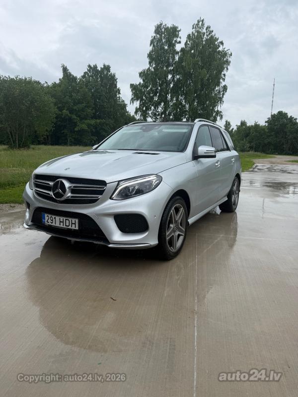 Grey Mercedes-Benz GLE-Class 2019 in Narva, with an engine capacity of 3.00 L and mileage of 271 thousand km for 25000 €, photo 8 on AUTOMOTO.COM.LV