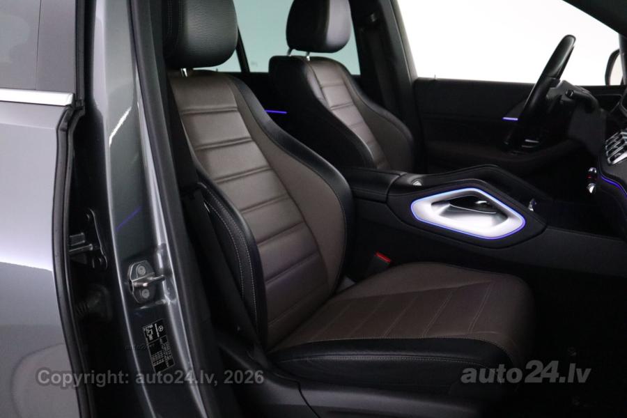 Pelēks Mercedes-Benz GLE-Class 2019 Tallina, ar dzinēja tilpumu 2.00 L un nobraukumu 125 tūkst. km par 40500 €, foto 4 vietnē AUTOMOTO.COM.LV