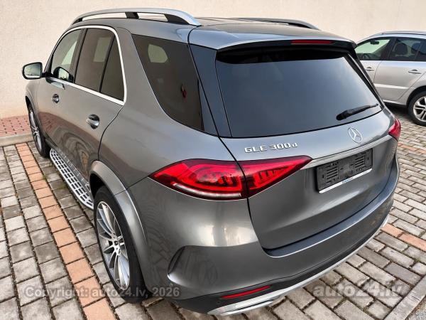 Grey Mercedes-Benz GLE-Class 2019 in Tallinn, with an engine capacity of 2.00 L and mileage of 136 thousand km for 34500 €, photo 3 on AUTOMOTO.COM.LV
