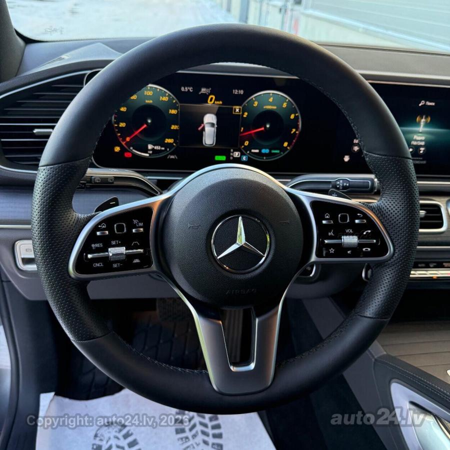 Grey Mercedes-Benz GLE-Class 2020 in Tallinn, with an engine capacity of 3.00 L and mileage of 70 thousand km for 52500 €, photo 11 on AUTOMOTO.COM.LV
