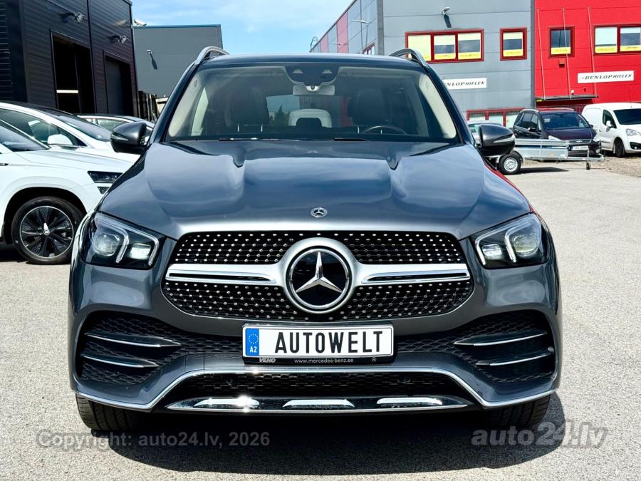 Pelēks Mercedes-Benz GLE-Class 2020 Tallina, ar dzinēja tilpumu 3.00 L un nobraukumu 105 tūkst. km par 44890 €, foto 4 vietnē AUTOMOTO.COM.LV