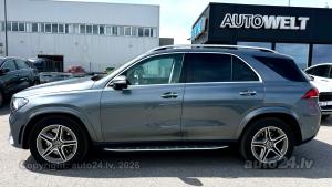 Pelēks Mercedes-Benz GLE-Class 2020 Tallina, ar dzinēja tilpumu 3.00 L un nobraukumu 105 tūkst. km par 44890 €, foto 7 vietnē AUTOMOTO.COM.LV