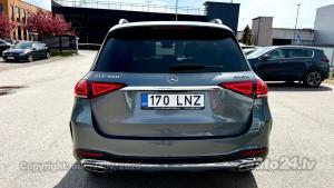 Pelēks Mercedes-Benz GLE-Class 2020 Tallina, ar dzinēja tilpumu 3.00 L un nobraukumu 105 tūkst. km par 44890 €, foto 9 vietnē AUTOMOTO.COM.LV