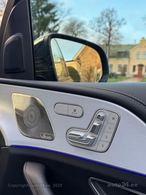 Grey Mercedes-Benz GLE-Class 2021 in Tallinn, with an engine capacity of 0.00 L and mileage of 157 thousand km for 51900 €, photo 11 on AUTOMOTO.COM.LV