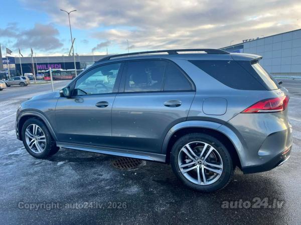Grey Mercedes-Benz GLE-Class 2021 in Tartu, with an engine capacity of 2.00 L and mileage of 116 thousand km for 61000 €, photo 2 on AUTOMOTO.COM.LV