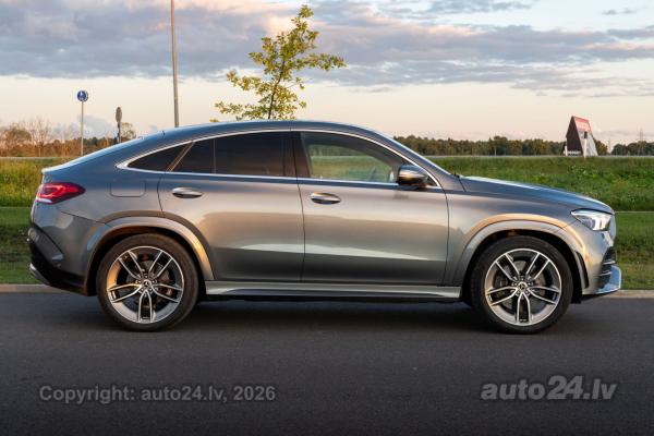 Pelēks Mercedes-Benz GLE-Class 2022 Rakvere, ar dzinēja tilpumu 2.00 L un nobraukumu 79 tūkst. km par 69900 €, foto 3 vietnē AUTOMOTO.COM.LV