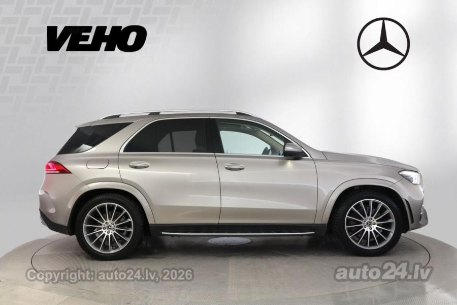Pelēks Mercedes-Benz GLE-Class 2023 Tallina, ar dzinēja tilpumu 2.00 L un nobraukumu 52 tūkst. km par 68900 €, foto 2 vietnē AUTOMOTO.COM.LV
