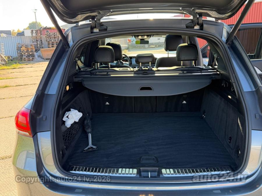 Pelēks Mercedes-Benz GLE-Class 2023 Tallina, ar dzinēja tilpumu 2.90 L un nobraukumu 105 tūkst. km par 68000 €, foto 12 vietnē AUTOMOTO.COM.LV