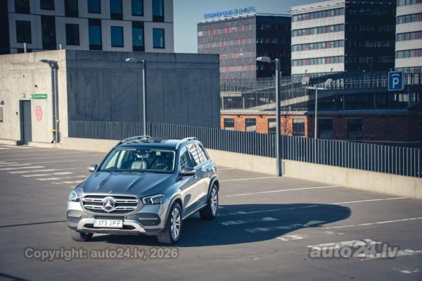 Grey Mercedes-Benz GLE-Class 2020 in Tallinn, with an engine capacity of 2.00 L and mileage of 192 thousand km for 38700 €, photo 3 on AUTOMOTO.COM.LV