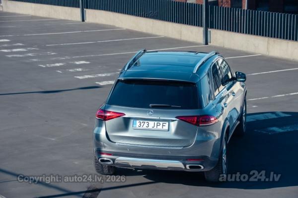 Grey Mercedes-Benz GLE-Class 2020 in Tallinn, with an engine capacity of 2.00 L and mileage of 192 thousand km for 38700 €, photo 4 on AUTOMOTO.COM.LV