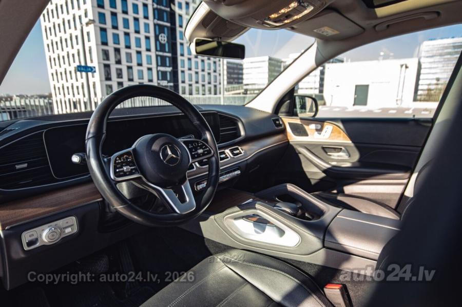 Grey Mercedes-Benz GLE-Class 2020 in Tallinn, with an engine capacity of 2.00 L and mileage of 192 thousand km for 38700 €, photo 7 on AUTOMOTO.COM.LV