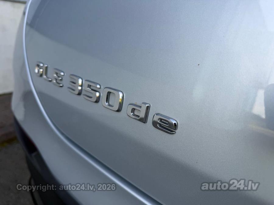 Pelēks Mercedes-Benz GLE-Class 2020 Tallina, ar dzinēja tilpumu 2.00 L un nobraukumu 156 tūkst. km par 49900 €, foto 12 vietnē AUTOMOTO.COM.LV
