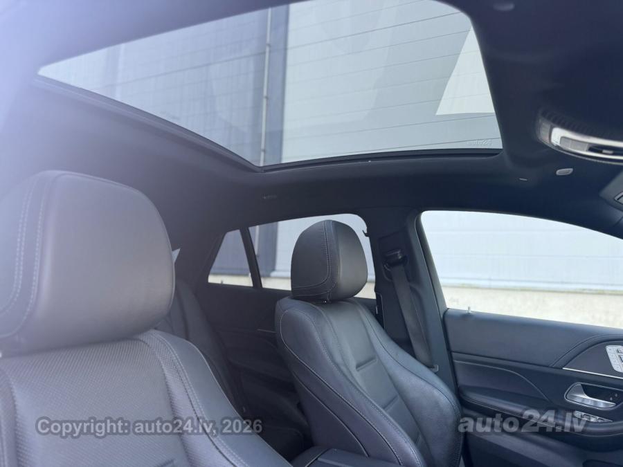 Pelēks Mercedes-Benz GLE-Class 2020 Tallina, ar dzinēja tilpumu 2.00 L un nobraukumu 156 tūkst. km par 49900 €, foto 19 vietnē AUTOMOTO.COM.LV
