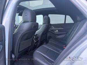 Pelēks Mercedes-Benz GLE-Class 2020 Tallina, ar dzinēja tilpumu 2.00 L un nobraukumu 156 tūkst. km par 49900 €, foto 21 vietnē AUTOMOTO.COM.LV
