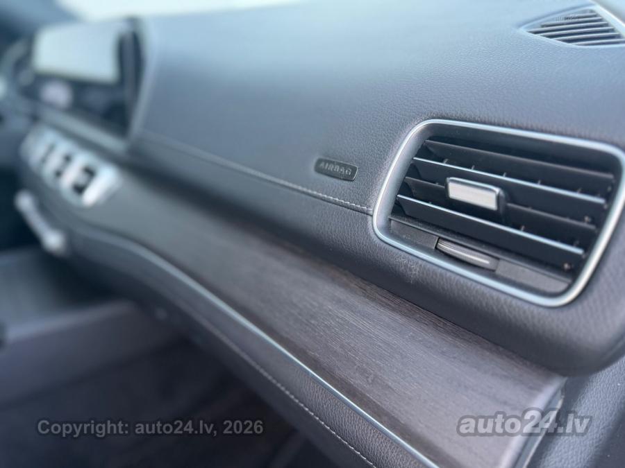 Pelēks Mercedes-Benz GLE-Class 2020 Tallina, ar dzinēja tilpumu 2.00 L un nobraukumu 156 tūkst. km par 49900 €, foto 25 vietnē AUTOMOTO.COM.LV