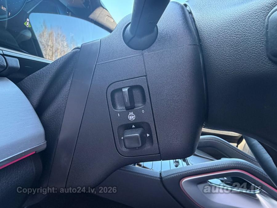 Pelēks Mercedes-Benz GLE-Class 2021 Tallina, ar dzinēja tilpumu 2.00 L un nobraukumu 189 tūkst. km par 49900 €, foto 24 vietnē AUTOMOTO.COM.LV