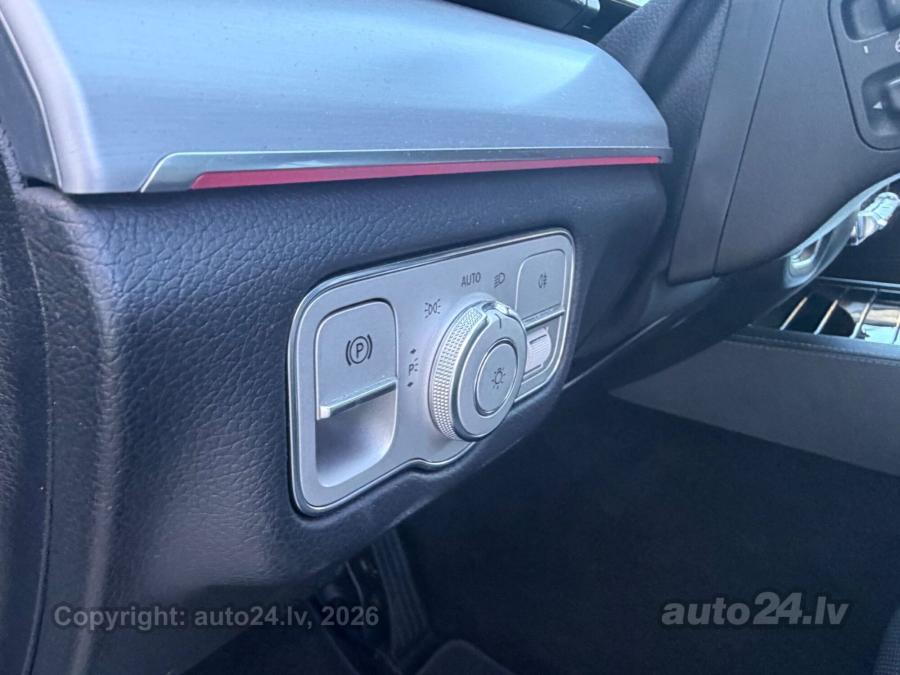 Pelēks Mercedes-Benz GLE-Class 2021 Tallina, ar dzinēja tilpumu 2.00 L un nobraukumu 189 tūkst. km par 49900 €, foto 25 vietnē AUTOMOTO.COM.LV