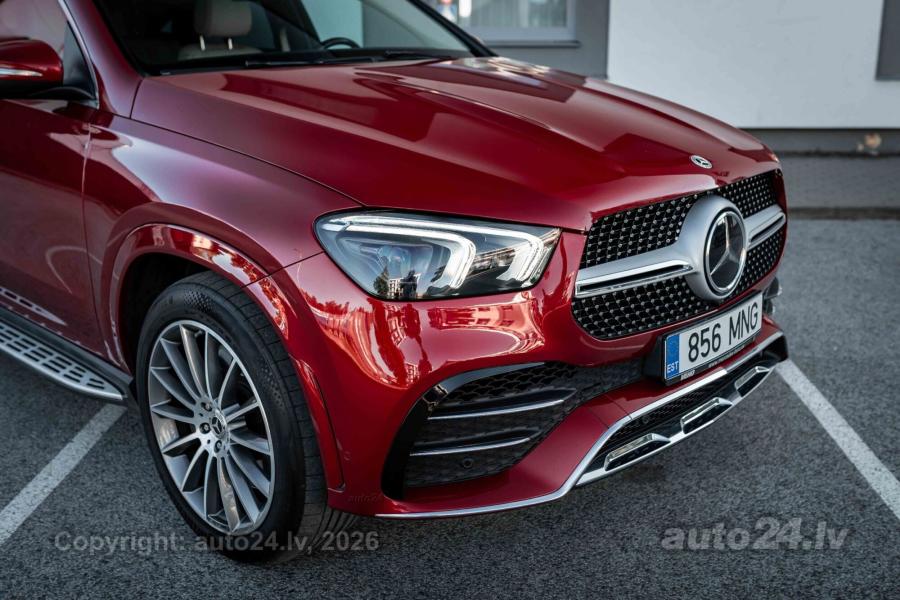 Sarkans Mercedes-Benz GLE-Class 2021 Tallina, ar dzinēja tilpumu 2.90 L un nobraukumu 86 tūkst. km par 69000 €, foto 13 vietnē AUTOMOTO.COM.LV