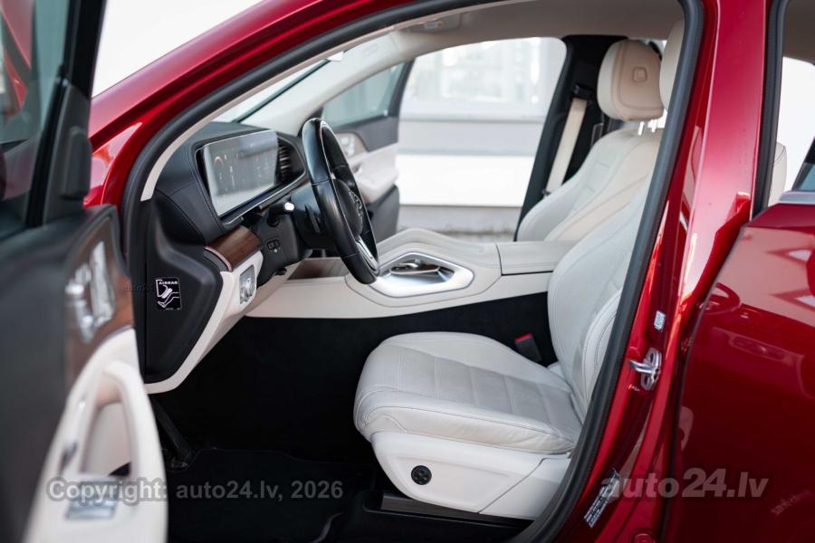Sarkans Mercedes-Benz GLE-Class 2021 Tallina, ar dzinēja tilpumu 2.90 L un nobraukumu 86 tūkst. km par 69000 €, foto 19 vietnē AUTOMOTO.COM.LV