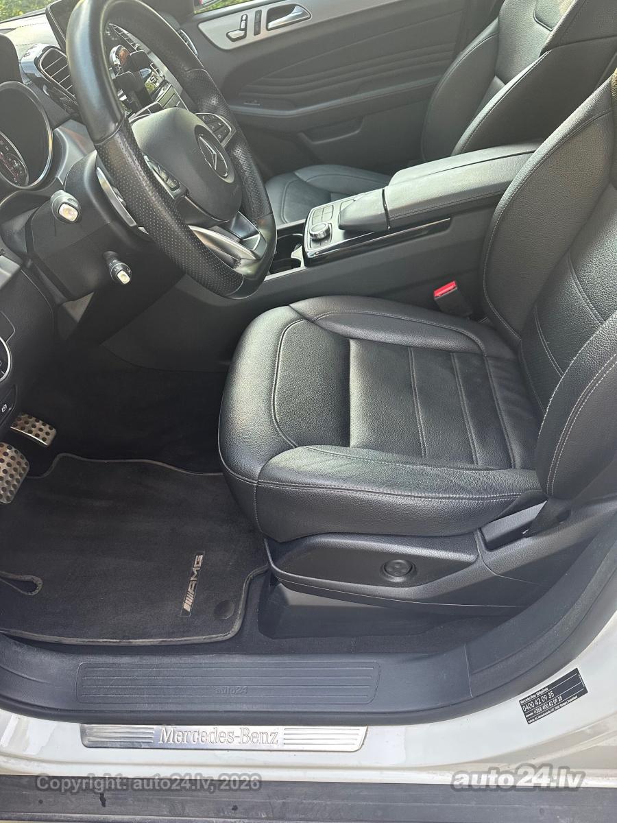 Balts Mercedes-Benz GLE-Class 2016 Tallina, ar dzinēja tilpumu 3.00 L un nobraukumu 141 tūkst. km par 32500 €, foto 10 vietnē AUTOMOTO.COM.LV