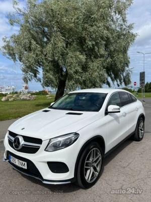 Белый Мерседес ГЛЕ-Класс 2019 в Таллин, объемом двигателя 3.00 л и пробегом 164 тыс. км за 38900 €, фото 5 на AUTOMOTO.COM.LV