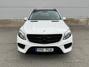 White Mercedes-Benz GLE-Class 2017 in Tartu, with an engine capacity of 3.00 L and mileage of 200 thousand km for 26300 €, photo 8 on AUTOMOTO.COM.LV