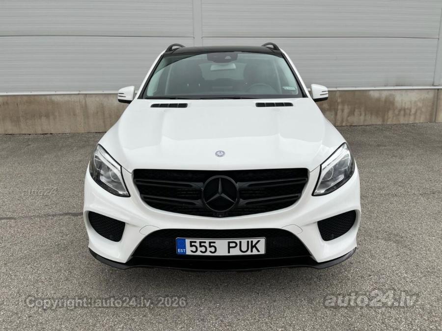 White Mercedes-Benz GLE-Class 2017 in Tartu, with an engine capacity of 3.00 L and mileage of 200 thousand km for 26300 €, photo 8 on AUTOMOTO.COM.LV
