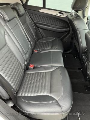 White Mercedes-Benz GLE-Class 2017 in Tartu, with an engine capacity of 3.00 L and mileage of 200 thousand km for 26300 €, photo 13 on AUTOMOTO.COM.LV