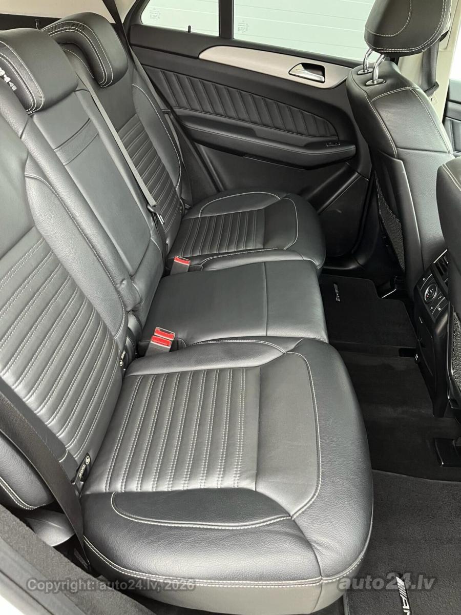 White Mercedes-Benz GLE-Class 2017 in Tartu, with an engine capacity of 3.00 L and mileage of 200 thousand km for 26300 €, photo 13 on AUTOMOTO.COM.LV
