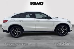 Balts Mercedes-Benz GLE-Class 2017 Pērnava, ar dzinēja tilpumu 3.00 L un nobraukumu 152 tūkst. km par 32500 €, foto 3 vietnē AUTOMOTO.COM.LV