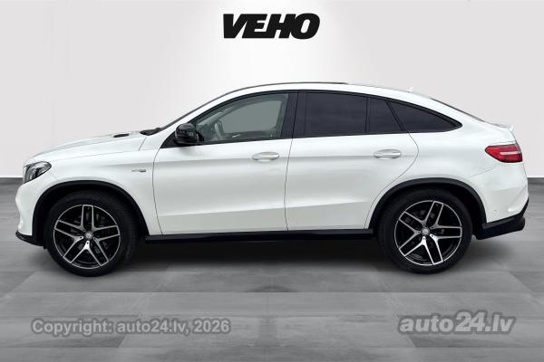 Balts Mercedes-Benz GLE-Class 2017 Pērnava, ar dzinēja tilpumu 3.00 L un nobraukumu 152 tūkst. km par 32500 €, foto 4 vietnē AUTOMOTO.COM.LV