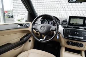 Balts Mercedes-Benz GLE-Class 2017 Mārupe, ar dzinēja tilpumu 3.00 L un nobraukumu 108 tūkst. km par 27100 €, foto 12 vietnē AUTOMOTO.COM.LV