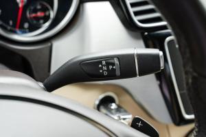 Balts Mercedes-Benz GLE-Class 2017 Mārupe, ar dzinēja tilpumu 3.00 L un nobraukumu 108 tūkst. km par 27100 €, foto 16 vietnē AUTOMOTO.COM.LV